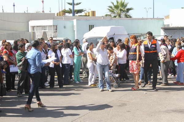 CMDS y ONEMI Realizan Exitoso Simulacro en el CESFAM Juan Pablo II | Region2.cl